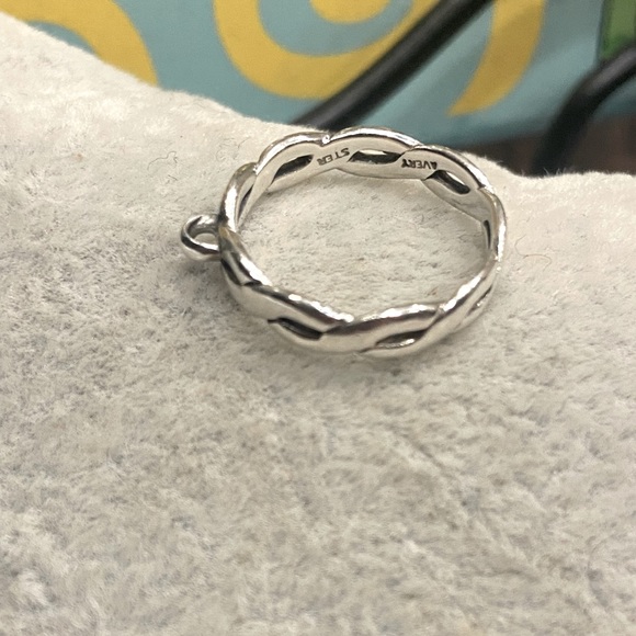 James Avery | Jewelry | Retired James Avery Dangle Ring Size 5 | Poshmark